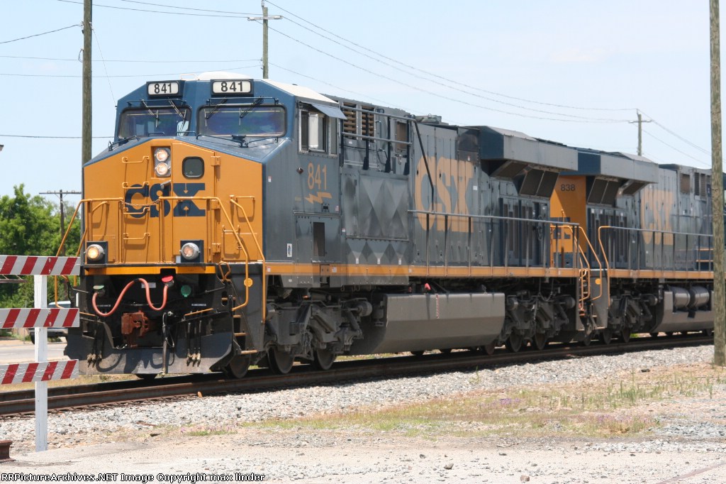 CSX 841